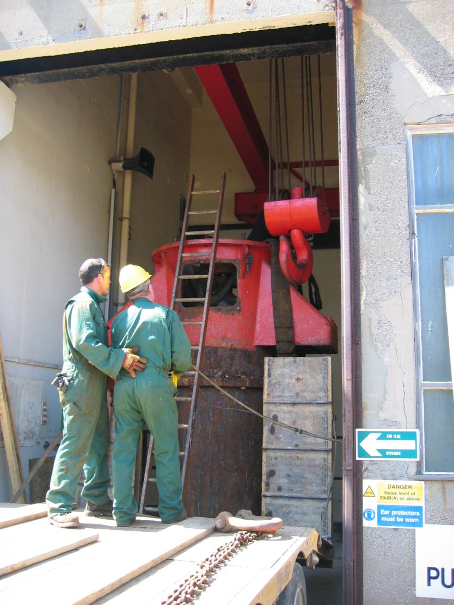 Sea water pump removal - Octel Bromine Works